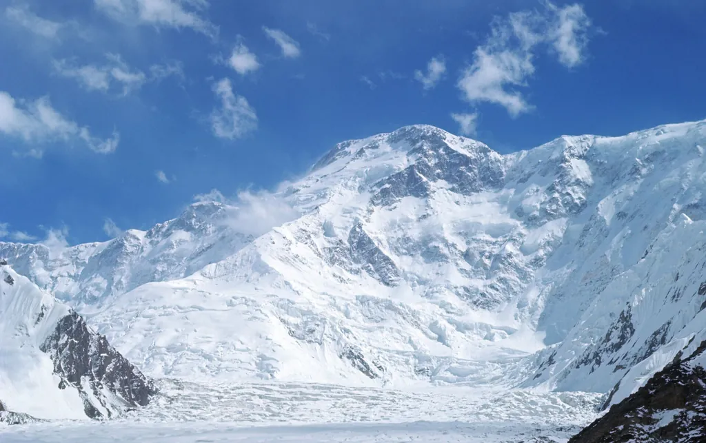 Tien Shan Mountains, Kyrgyzstan: 2026 Peaks & Treks Guide